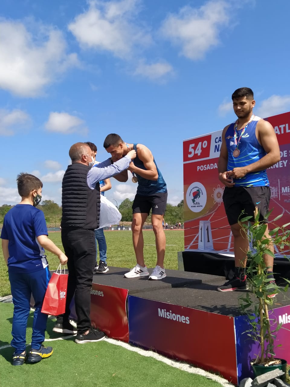 Ezequiel Sferra se consagró Campeón Argentino Juvenil 2021 en "Salto en ...