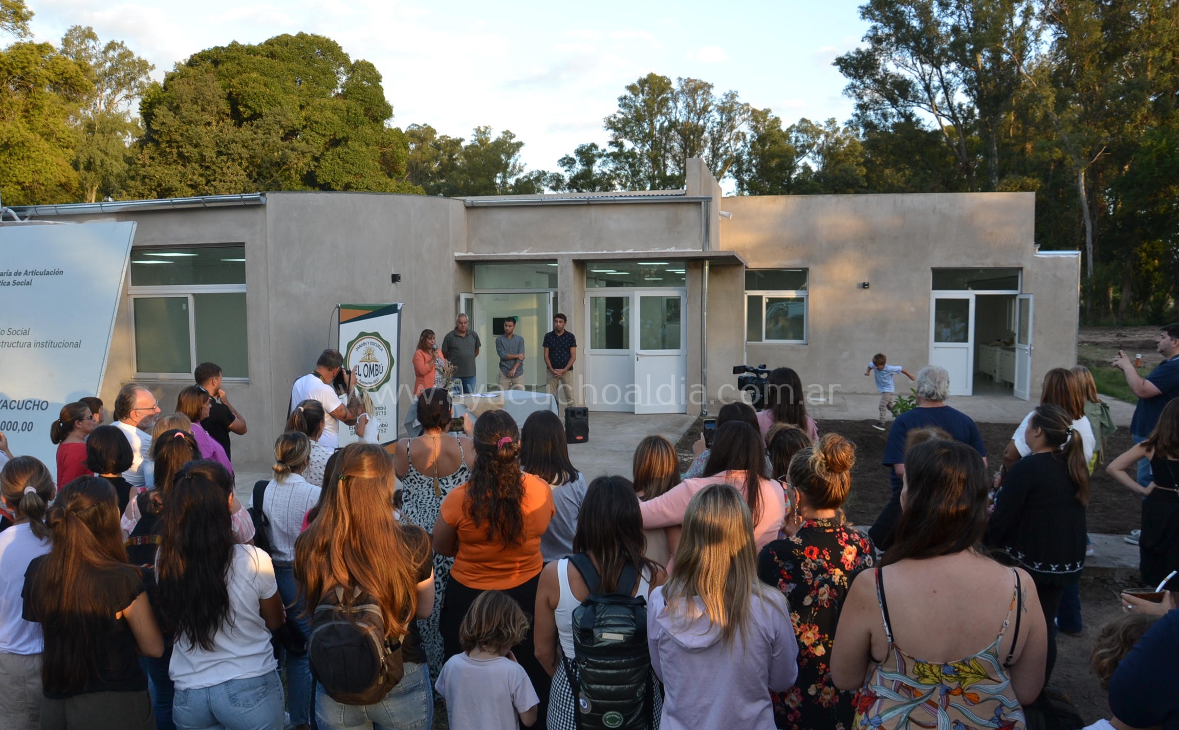 El Ombú ya tiene edificio y las llaves de la educación - Ayacucho al Día